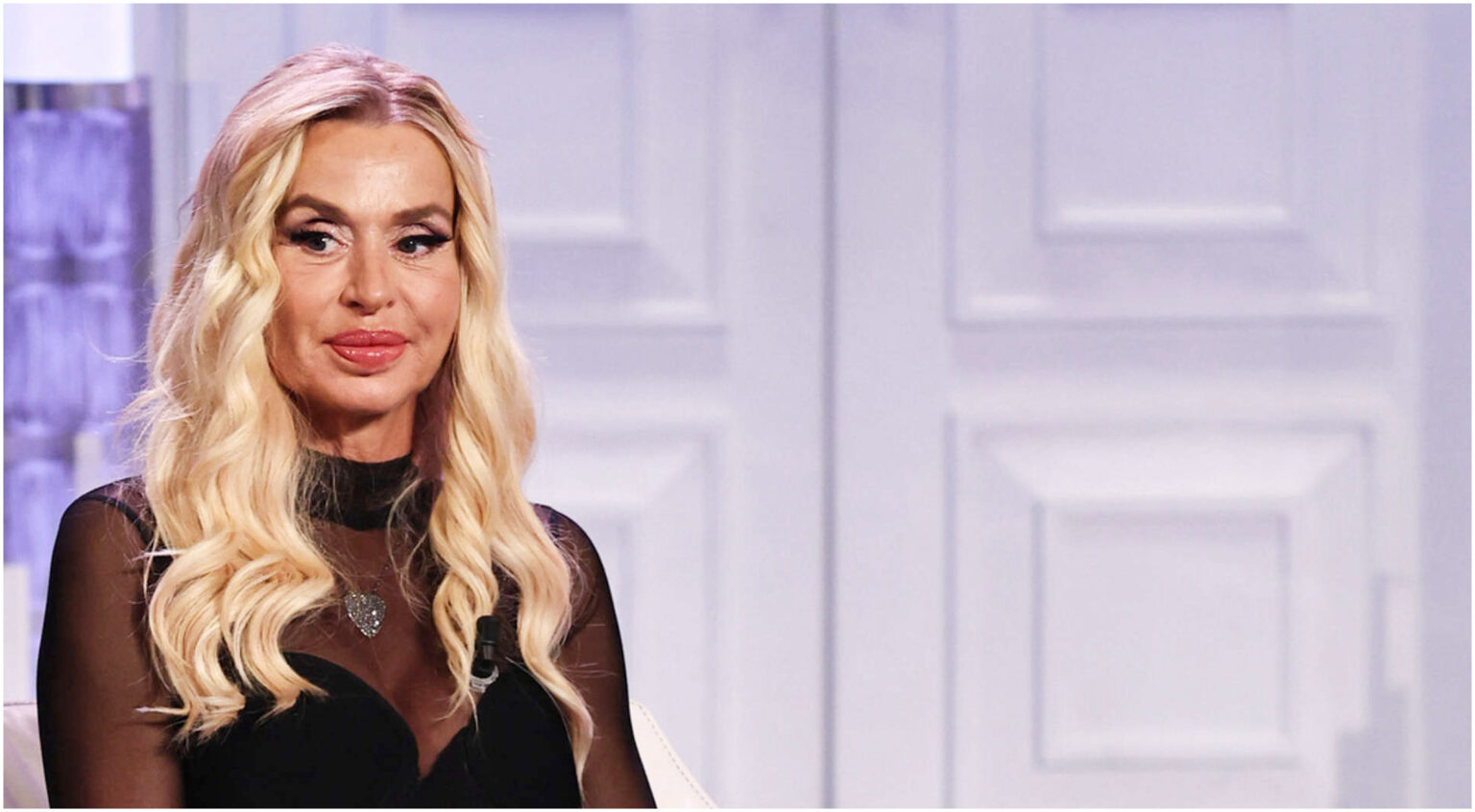 Valeria Marini rivela che Netflix sta lavorando a un docufilm sui suoi ...